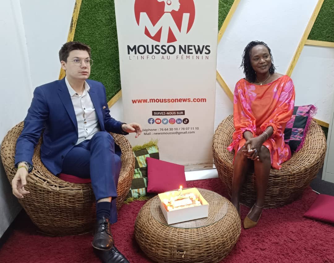 Médias : Une délégation de l’ambassade de France à MoussoNews - Mousso News
