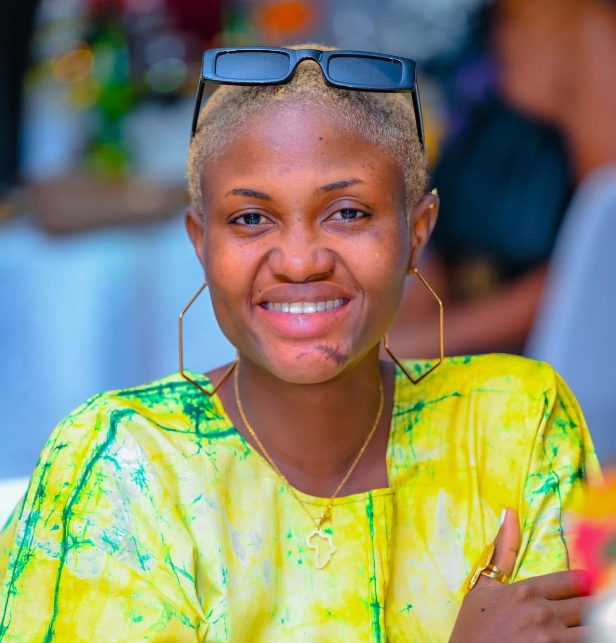 Nuit des Stars : Queenzy distinguée artiste féminine de l'espoir ...