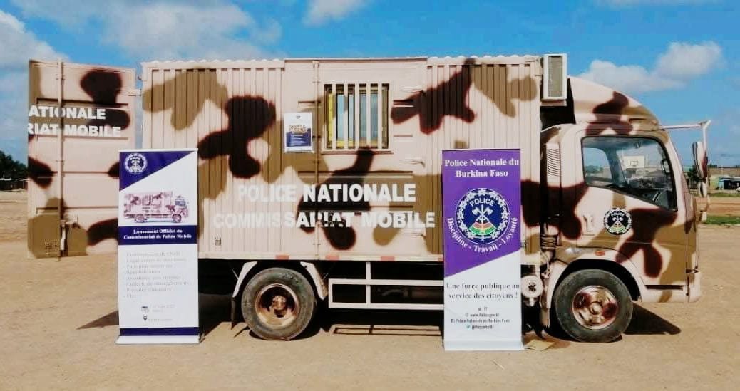 Police Nationale: Désormais un Commissariat mobile pour une sécurité de ...